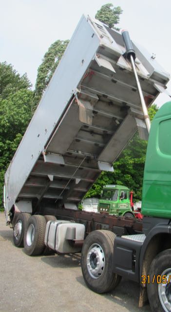 Bulk Blower Tippers - Richard Bean Commercials